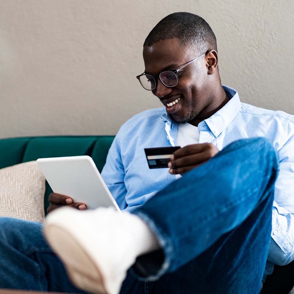 Should You Open a New Credit Card? | Amegy Bank | Texas